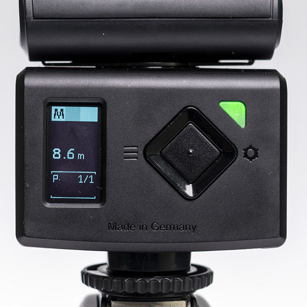 Мини светкавица Metz M400 с флагмански възможности